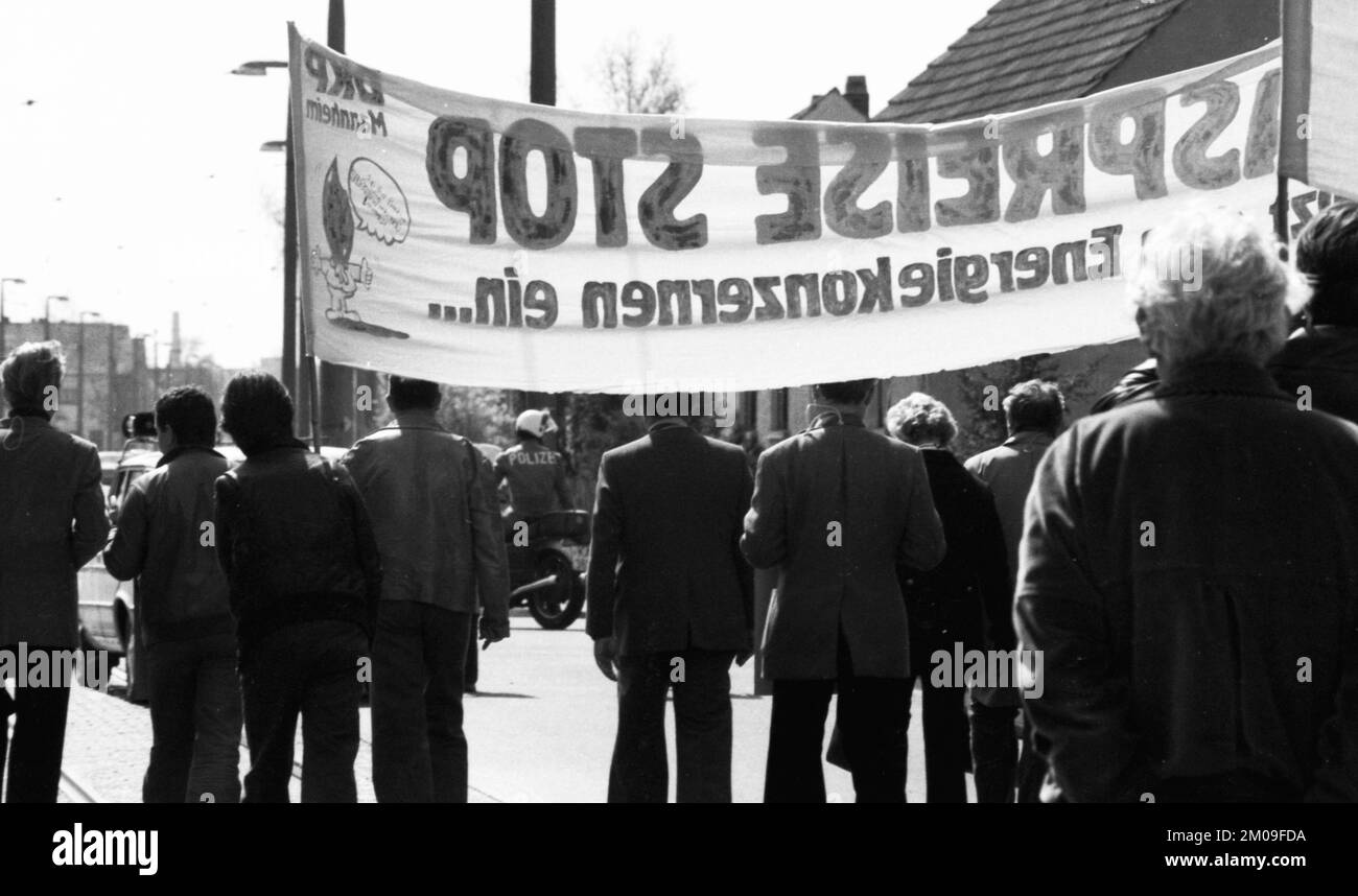 In the municipal election campaign, members and supporters of the ...