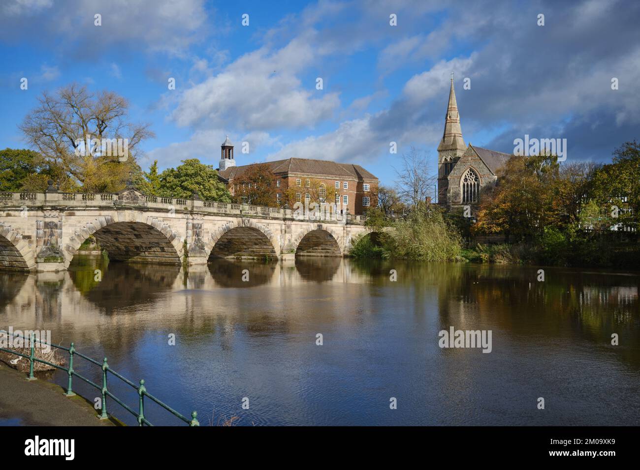 The 18th-century English Bridge over the River Severn in Shrewsbury ...