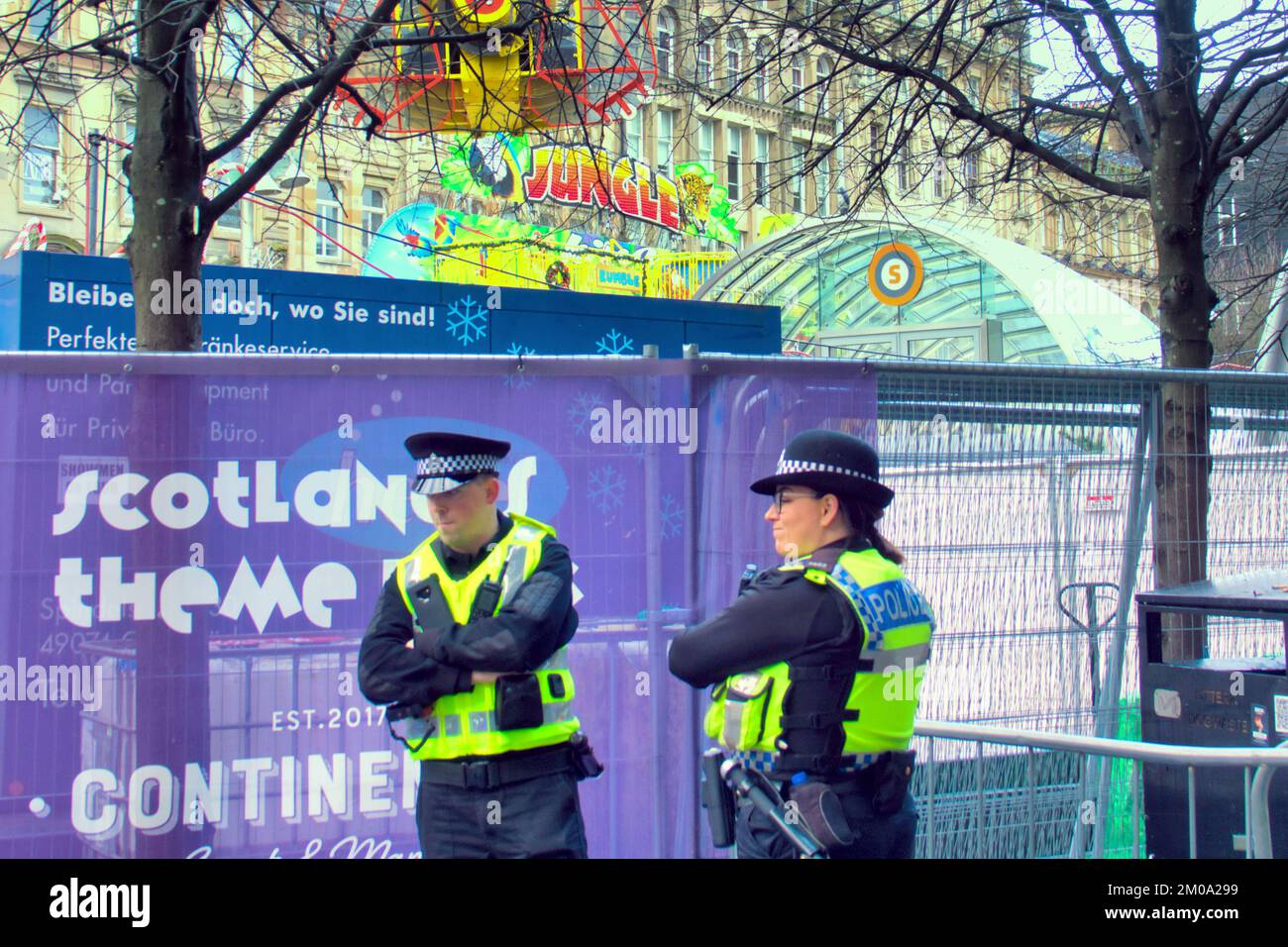 Glasgow, Scotland, UK 5th December, 2022. Police at Christmas fair ...