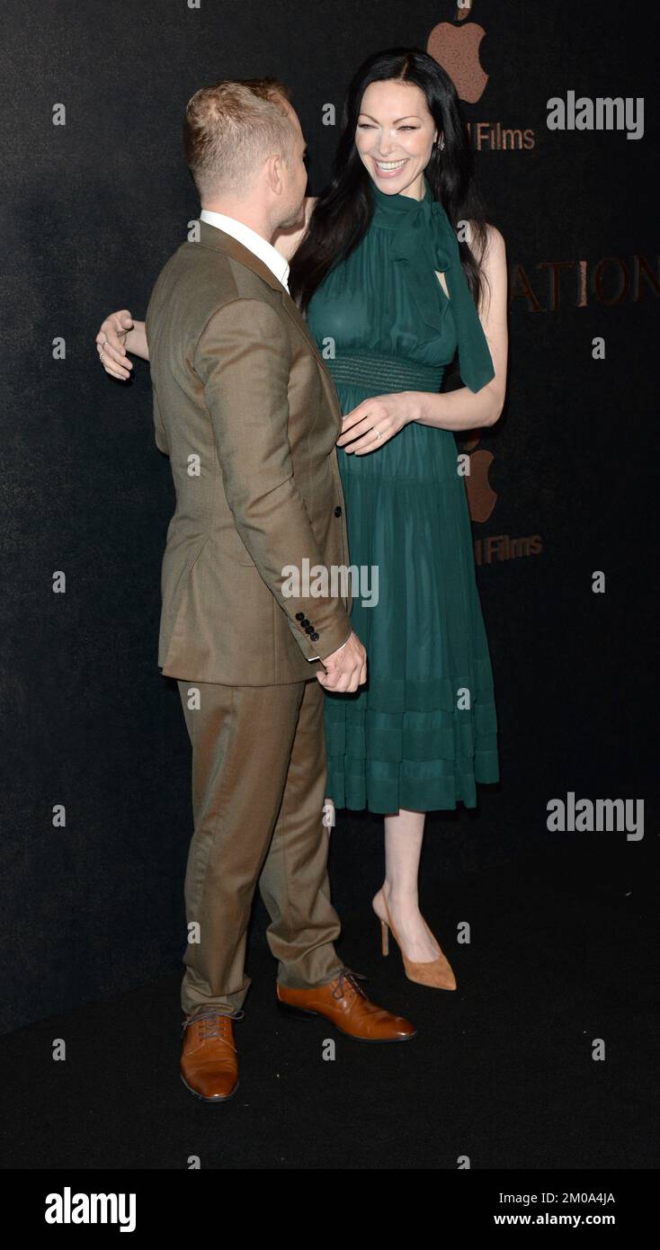 Laura prepon hair hi-res stock photography and images - Alamy