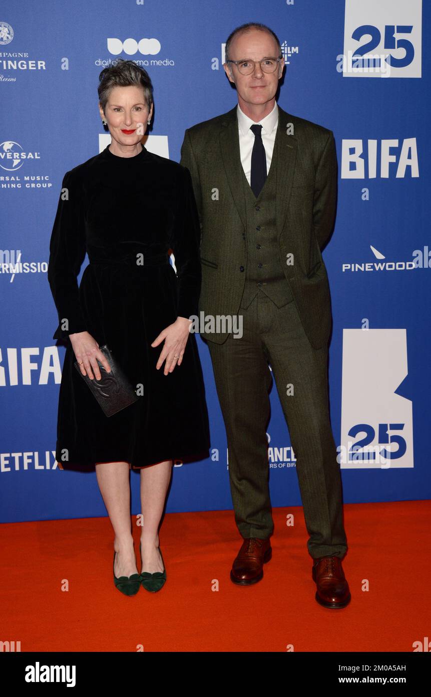 Photo Must Be Credited ©Alpha Press 078237 04/12/2022 Josie Walker and ...