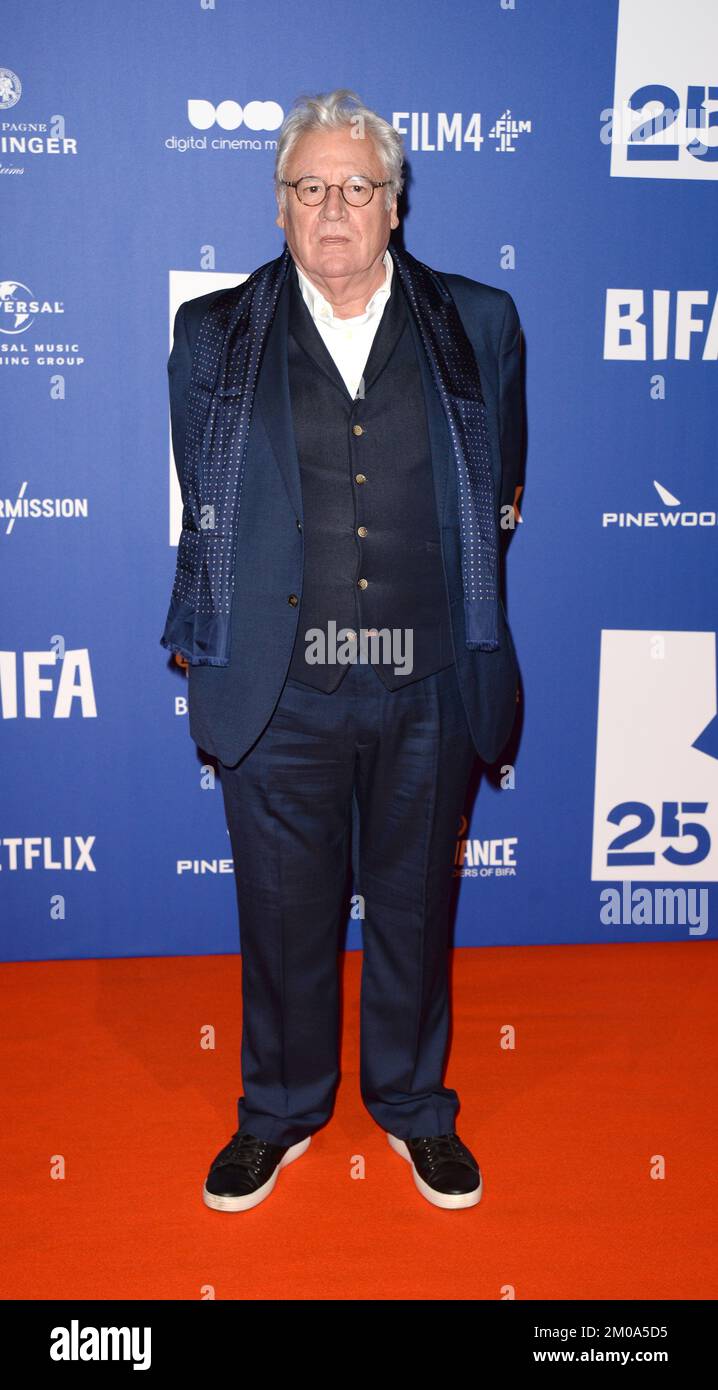 Photo Must Be Credited ©Alpha Press 078237 04/12/2022 Guest British ...