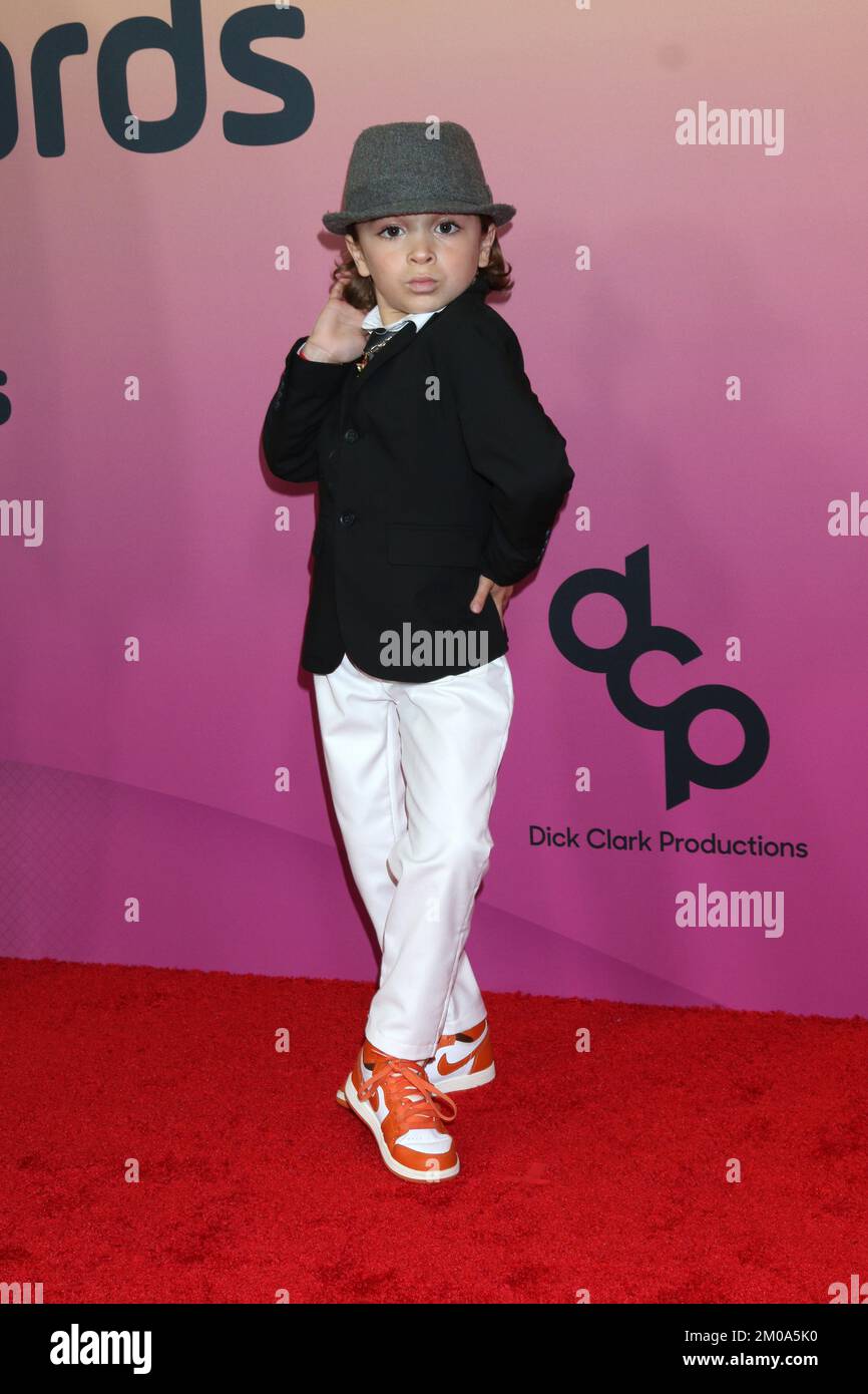 LOS ANGELES - DEC 4: Bordy Hudson Schaffer at the 2022 Streamy Awards ...