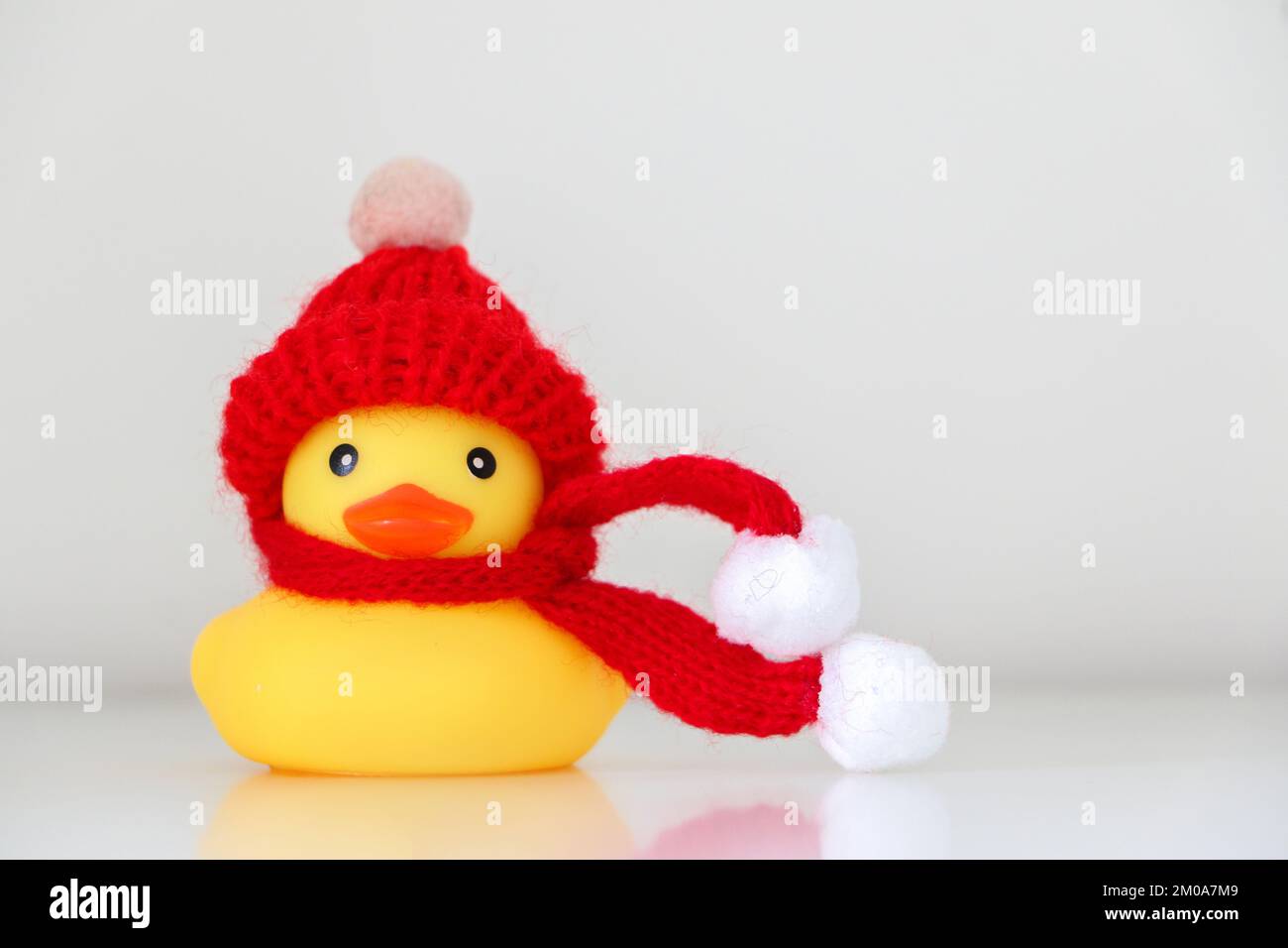 Cute baby in yellow knitwear hi-res stock photography and images - Alamy