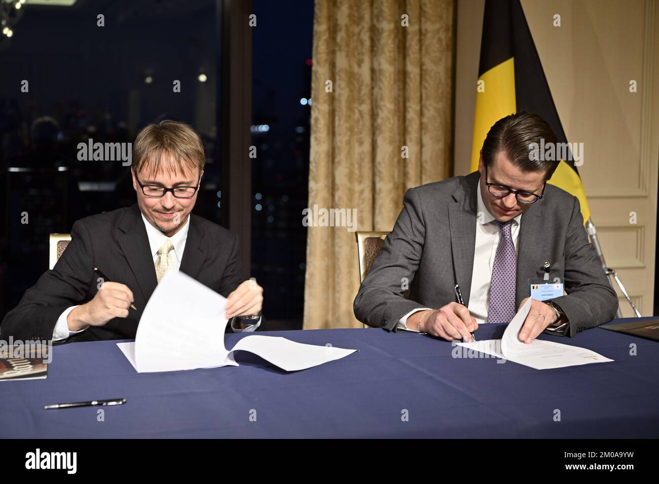 CEO Eurasia Trading Lennart Bollen and CEO Brouwerij Roman Lode Roman ...