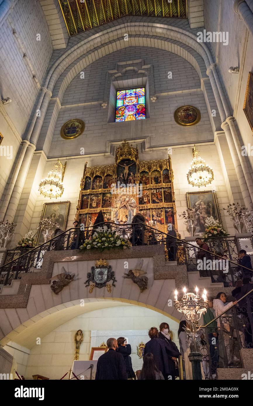 Interior cathedral spain photos hi-res stock photography and images - Alamy