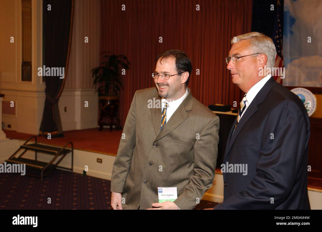 Mike Leavitt with unknown individuals; Stephen Johnson at Clean Air ...