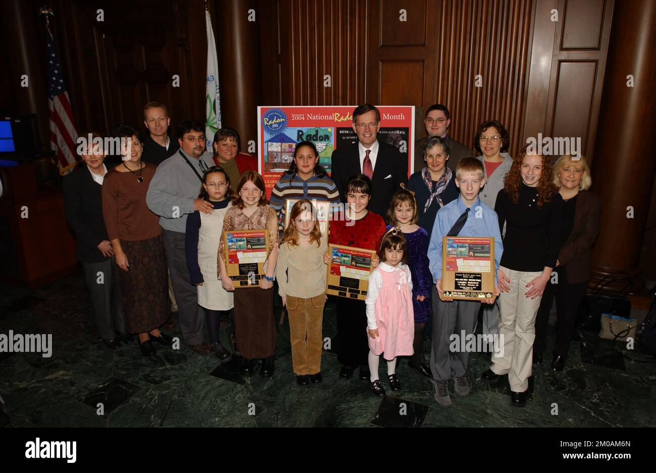 Administrator Mike Leavitt meets Radon Poster winners , Environmental ...