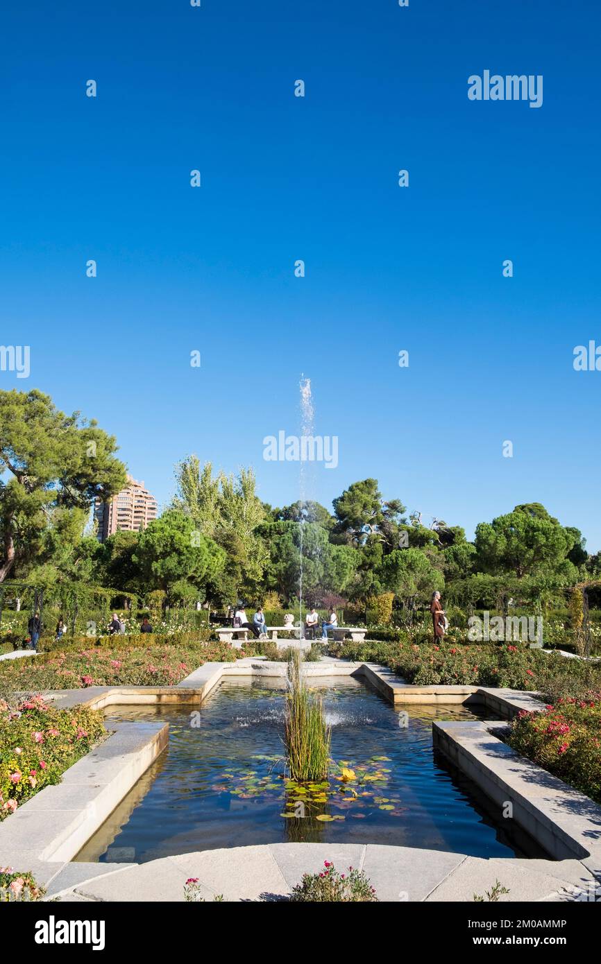 Spain, Madrid, Parque de El Retiro, Rosaleda de Cecilio Rodriguez Stock ...