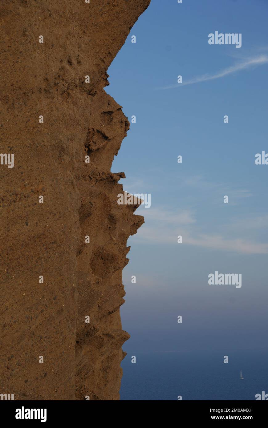 Divided rock hi-res stock photography and images - Alamy