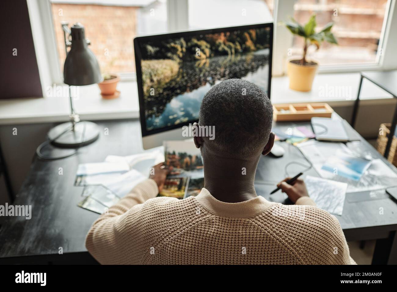 Computer monor hi-res stock photography and images - Alamy