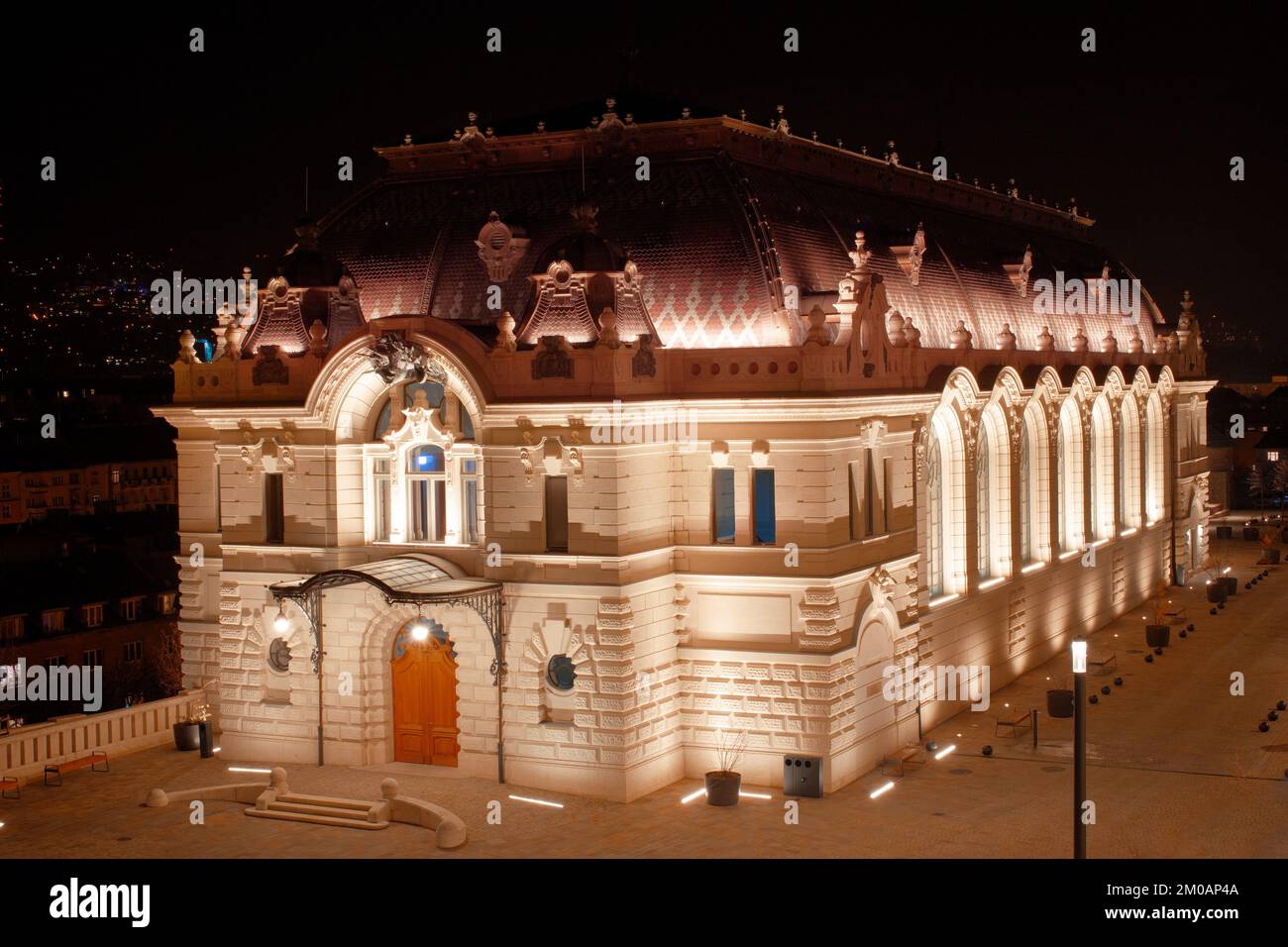 Hungarian royal riding hall and guard at night, Buda castle, Budapest ...