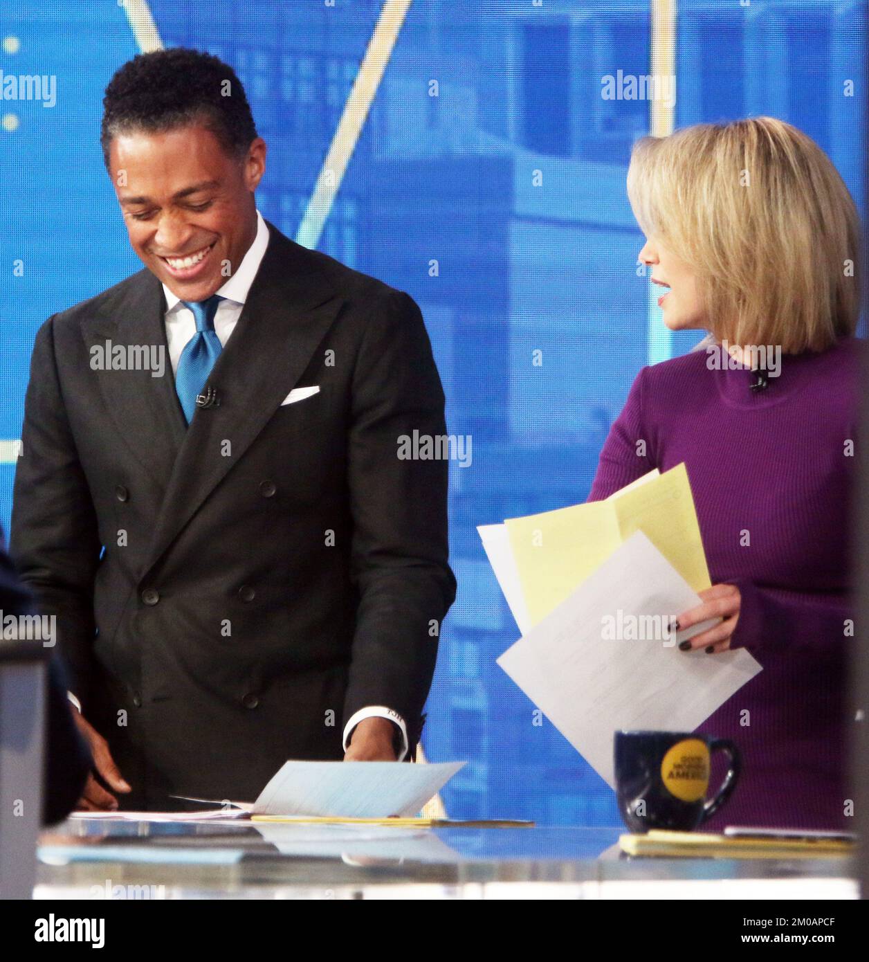 New York, NY, USA. 28th Nov, 2022. TJ Holmes and Amy Robach on the set ...