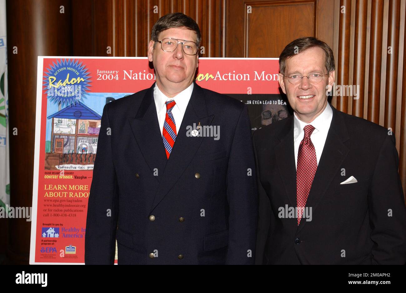 Administrator Mike Leavitt meets Radon Poster winners , Environmental ...