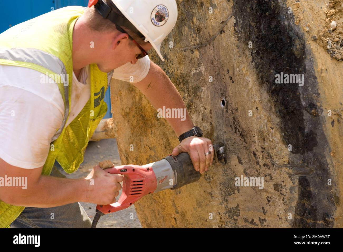 Leaking underground storage tank hi-res stock photography and images ...