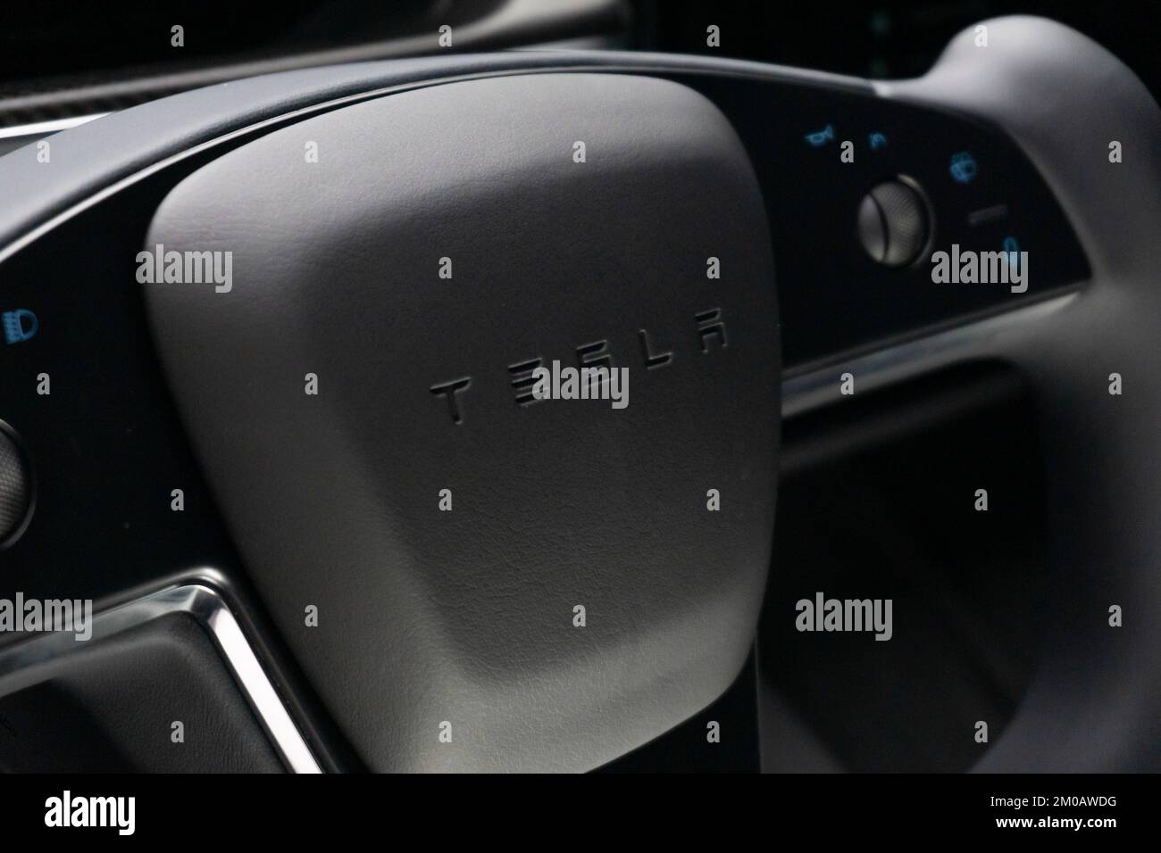 Tesla model s plaid hi-res stock photography and images - Alamy
