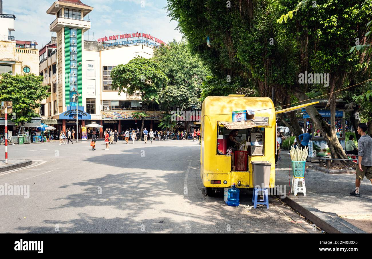 Amusement park food stall hi-res stock photography and images - Alamy