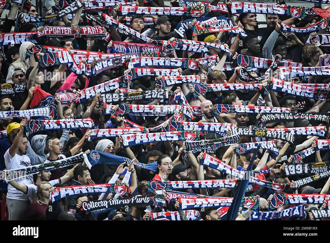 Chelsea paris saint germain uefa womens champions league hi-res stock ...