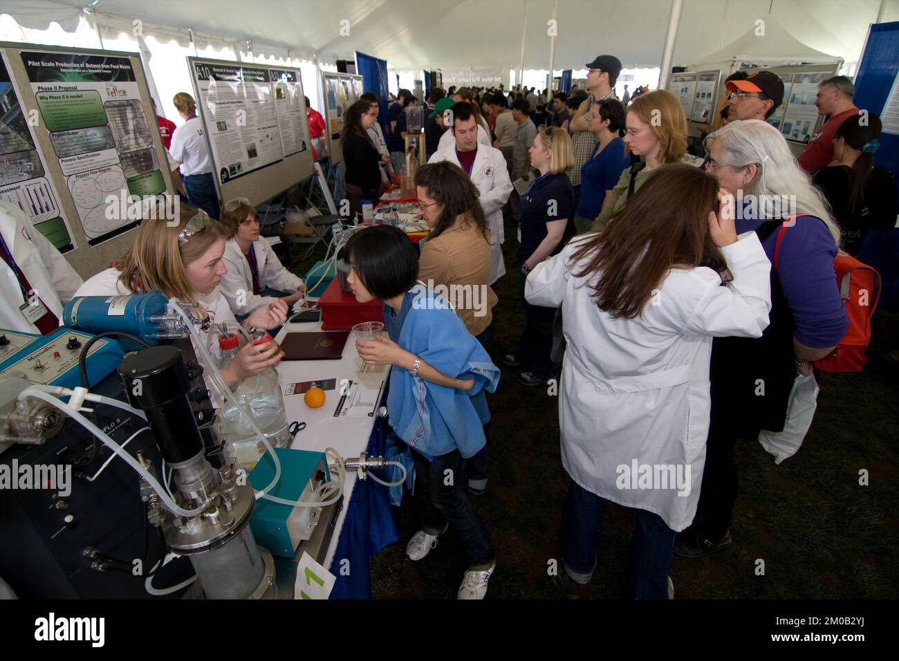 National sustainable design expo hi-res stock photography and images ...