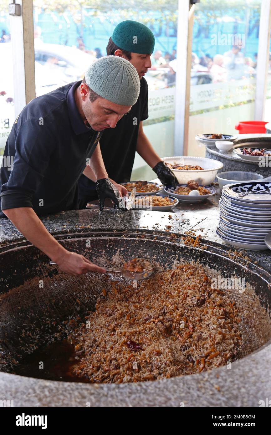 Plov (aka Pilaf or Palov) being served, Besh Qozon Plov Restaurant ...