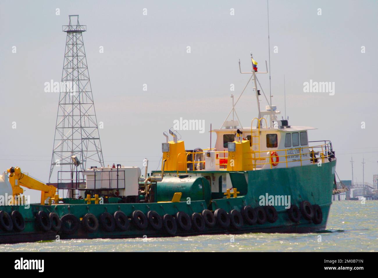 Electric tugboat hi-res stock photography and images - Alamy