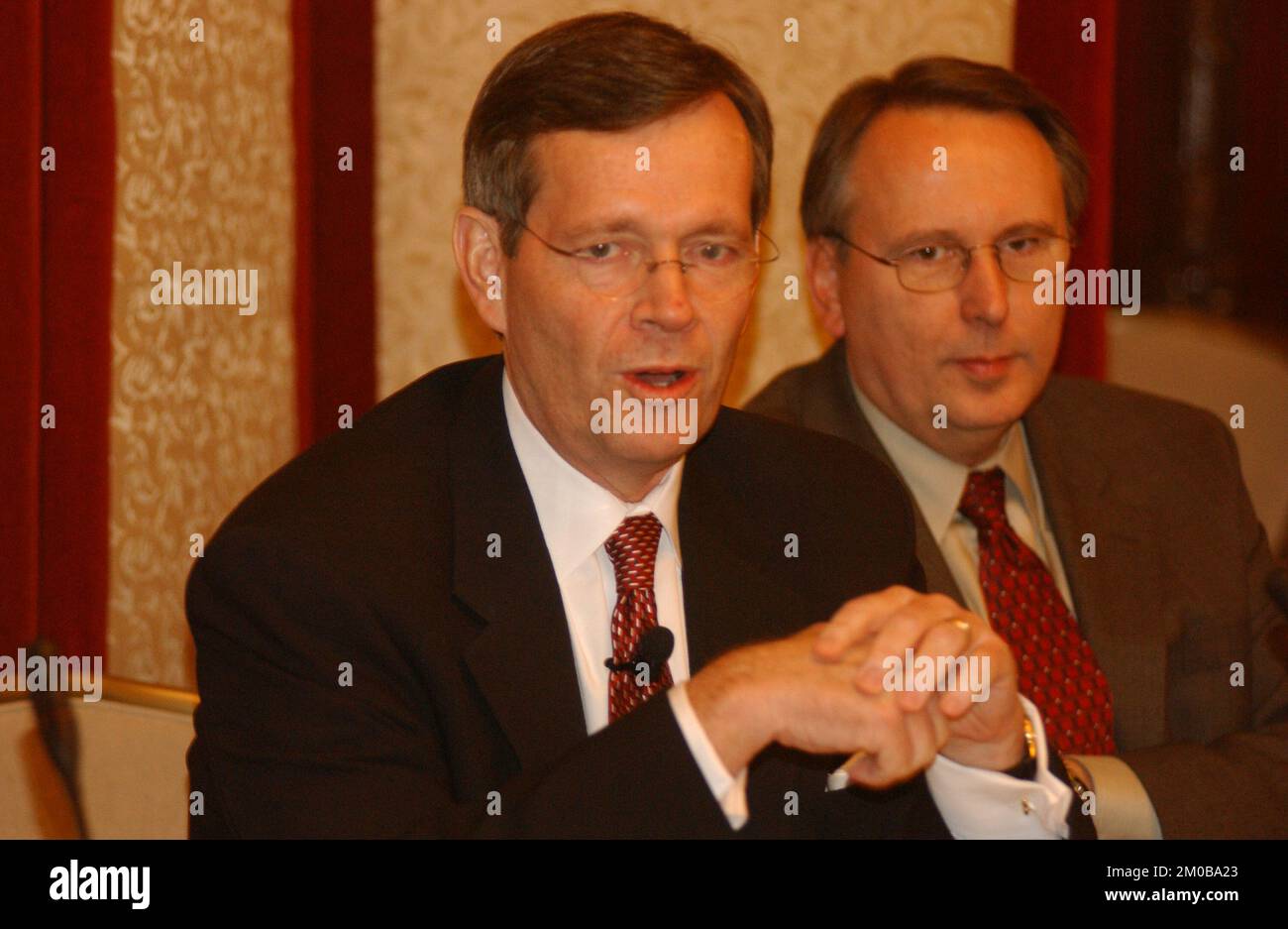 Administrator Mike Leavitt participates in the Innovation Action ...