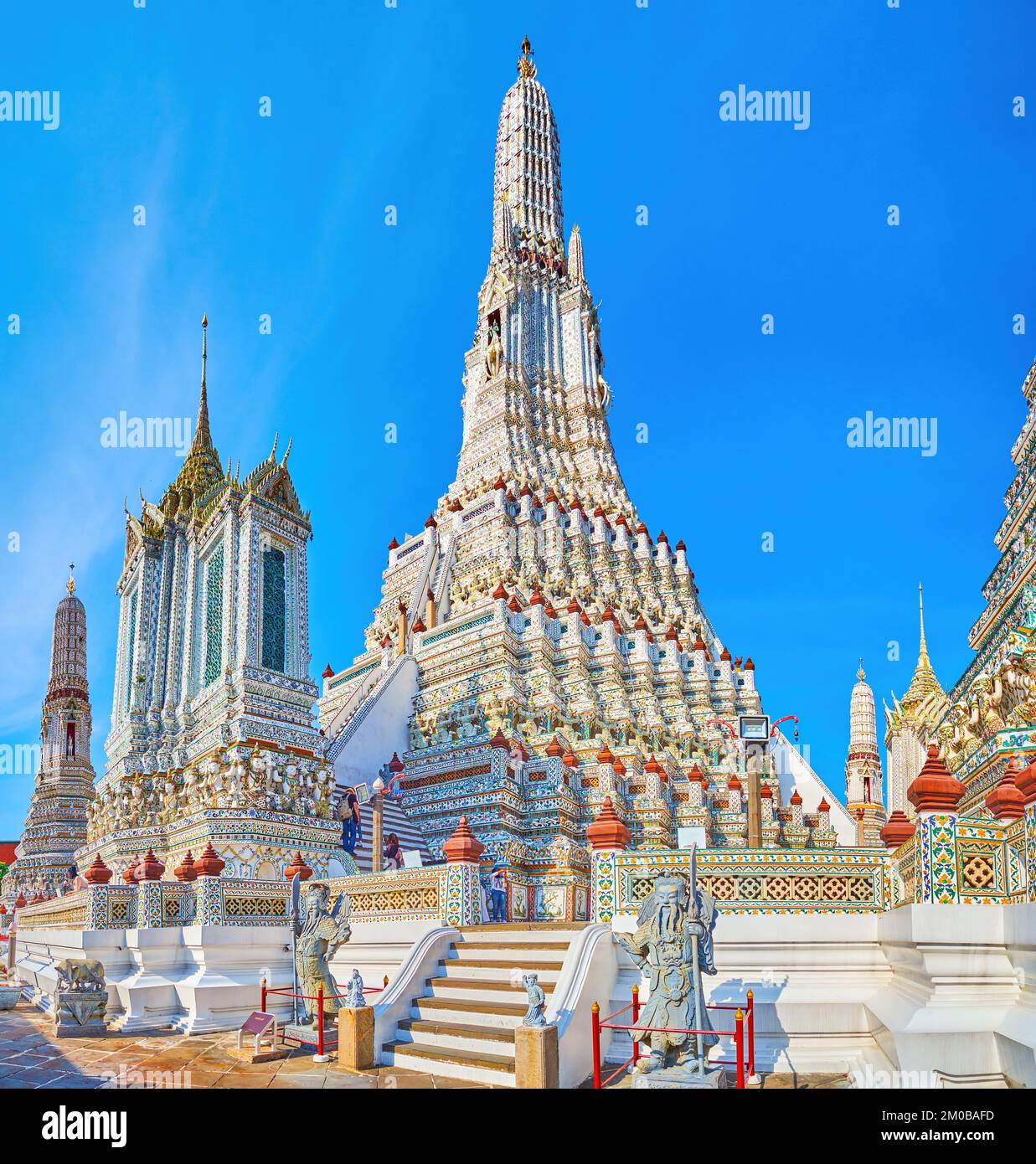 Wat Arun complex with white prangs and shrines, Bangkok, Thailand Stock ...