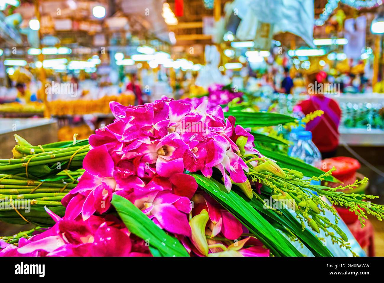 The heaps of aroma bouquets with orchids in Pak Khlong Talat Flower ...