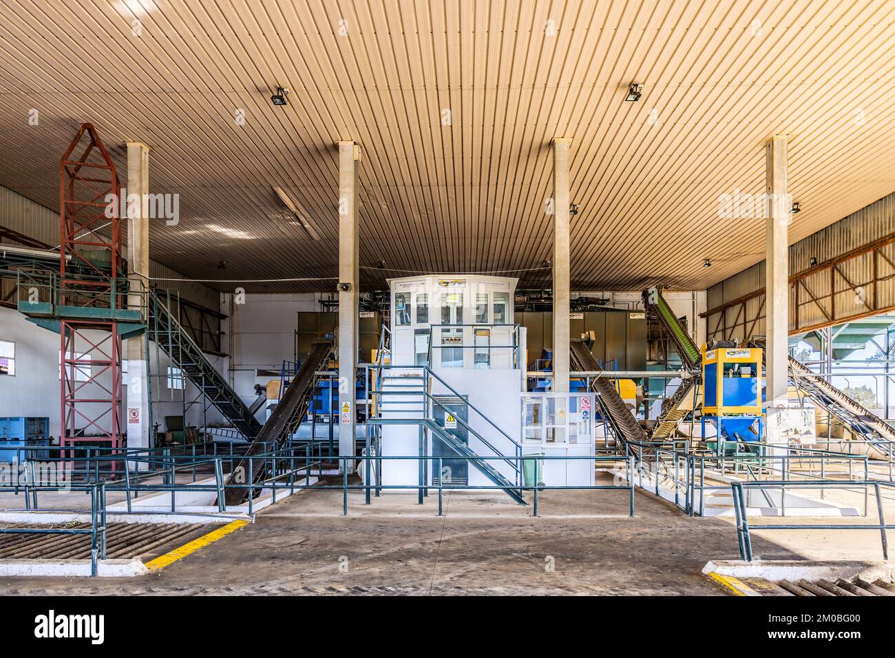 Olive oil factory hi-res stock photography and images - Alamy