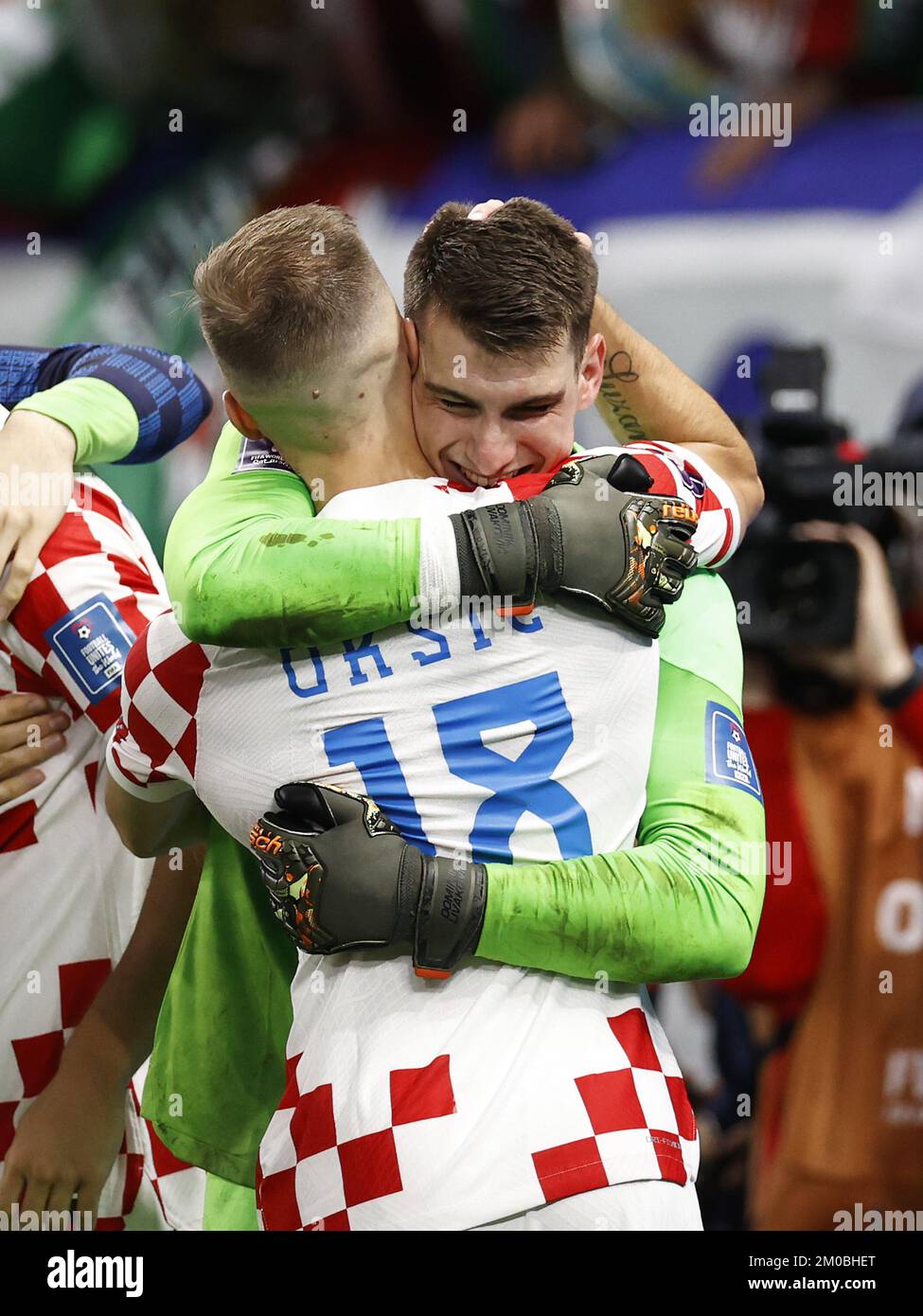 AL WAKRAH - (LR) Mislav Orsic of Croatia, Croatia goalkeeper Dominik ...
