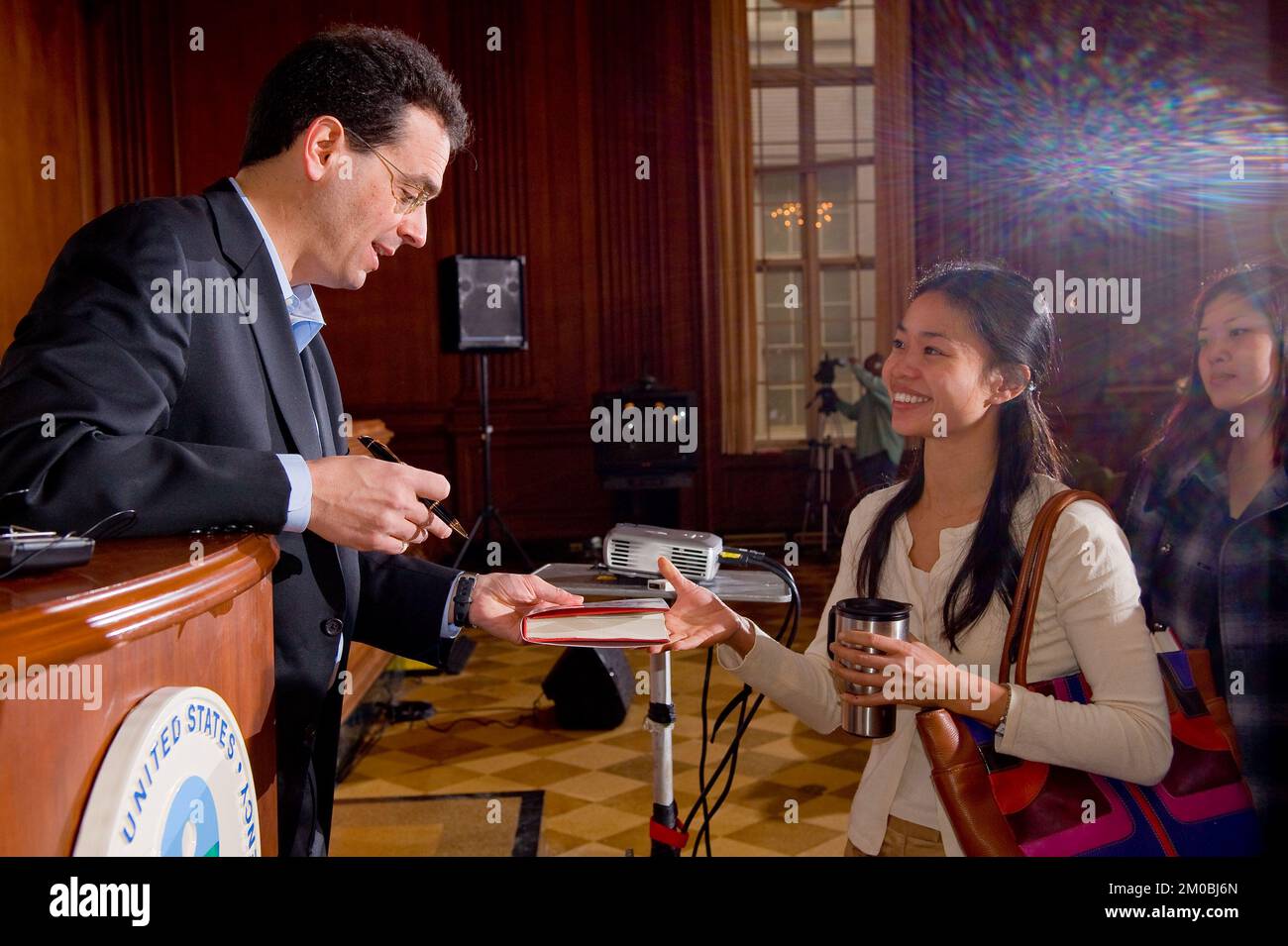 Daniel pink author hi-res stock photography and images - Alamy