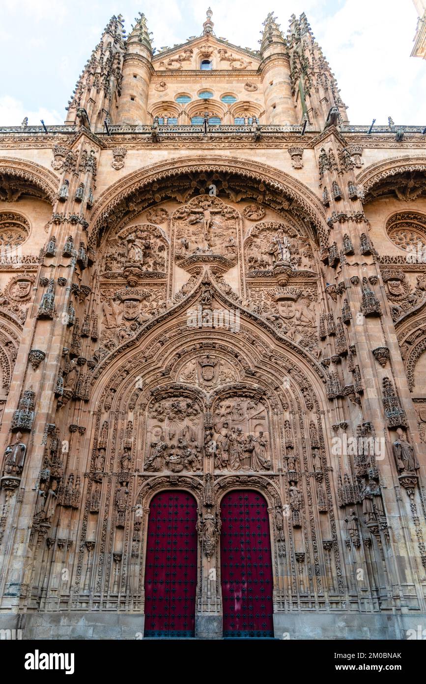 Main facade in plateresque style of the Cathedral of Salamanca ...