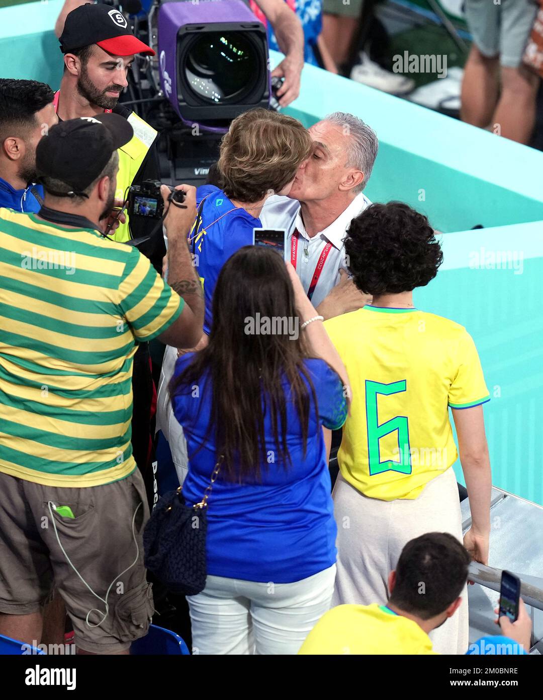 Brazil manager Tite kisses wife Rosmari Rizzi Bachi before the FIFA ...