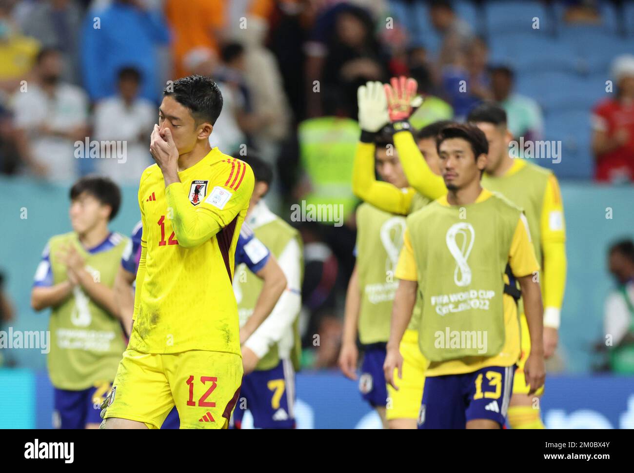 Al Wakrah, Qatar. 5th Dec, 2022. Japan's goalkeeper Gonda Shuichi (1st ...