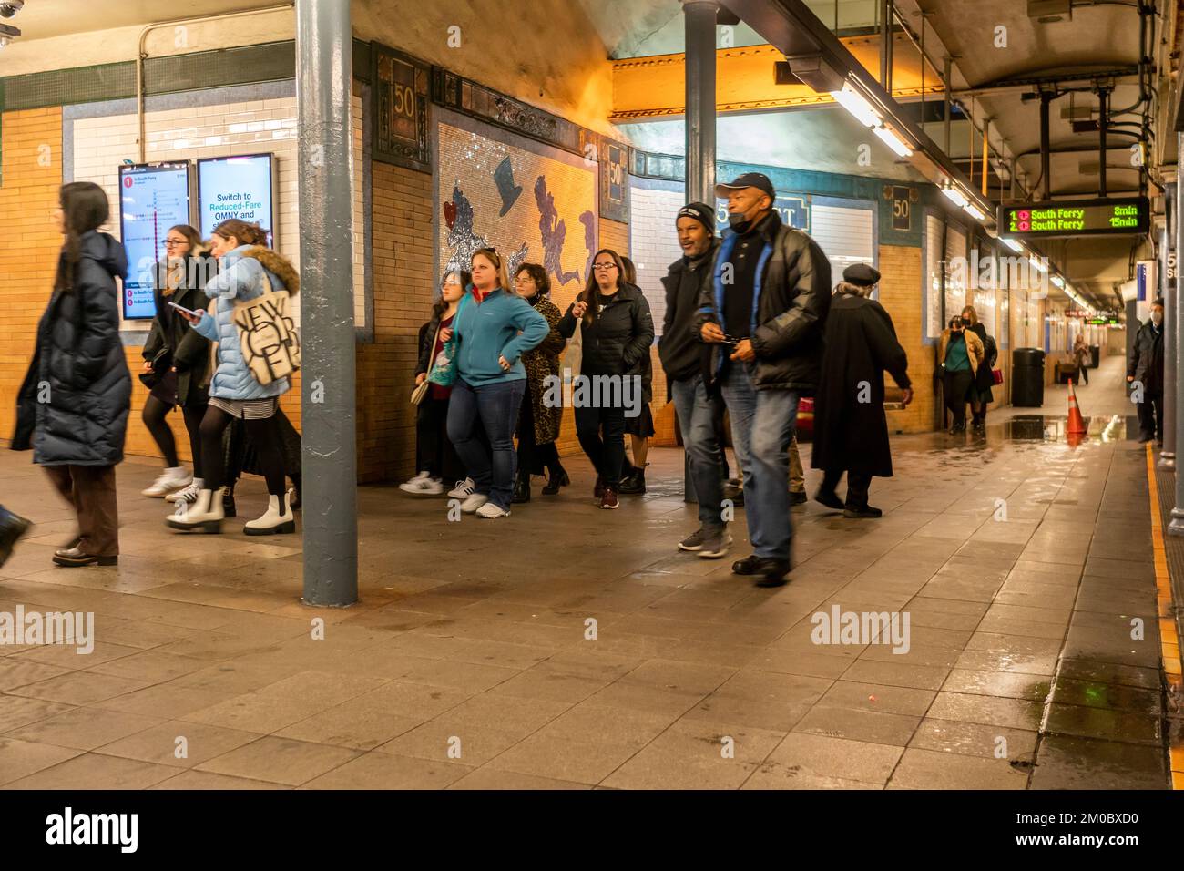 Weekend subway ridership in New York during the Christmas holiday ...
