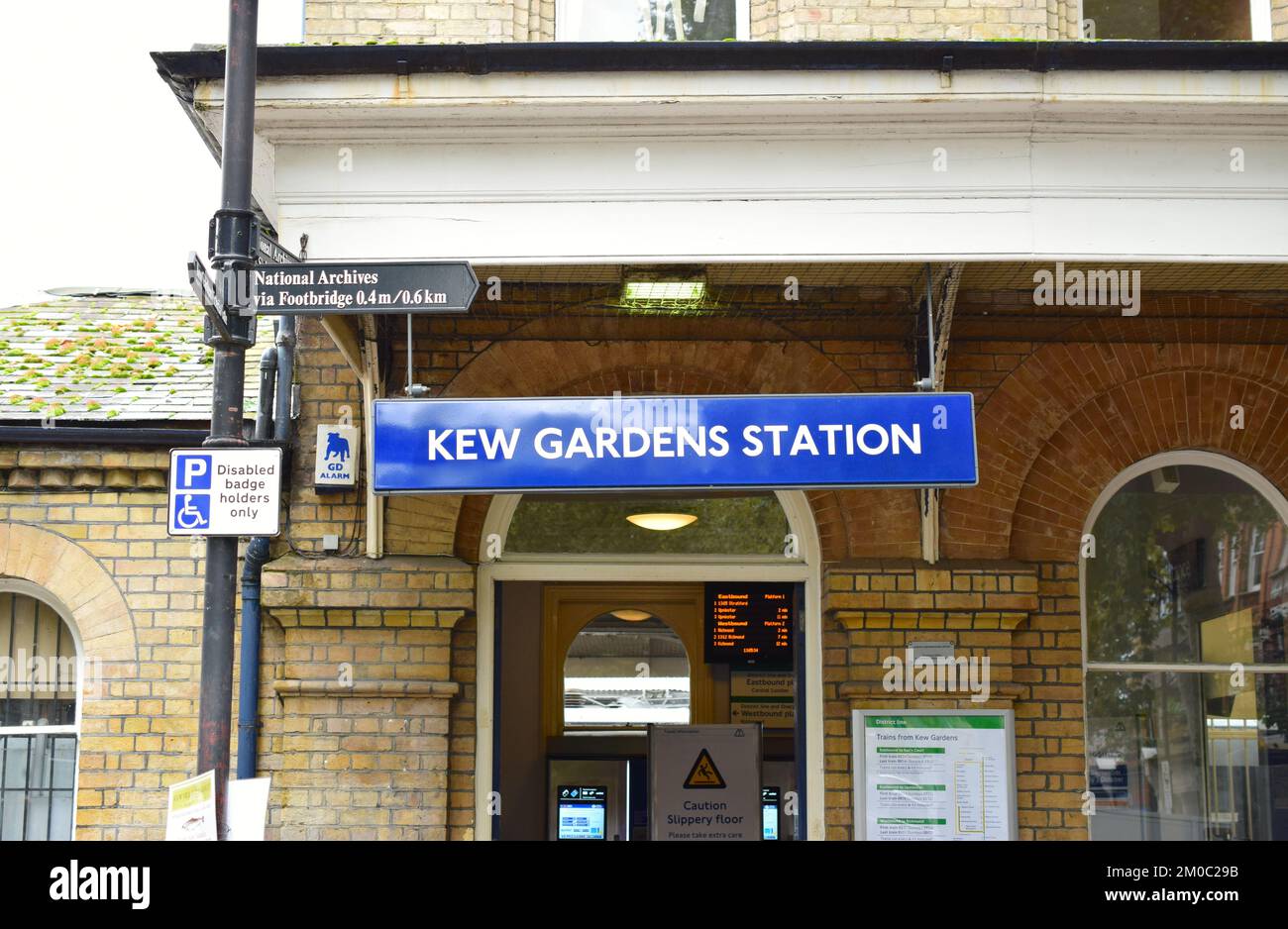Kew Gardens station in London Stock Photo - Alamy