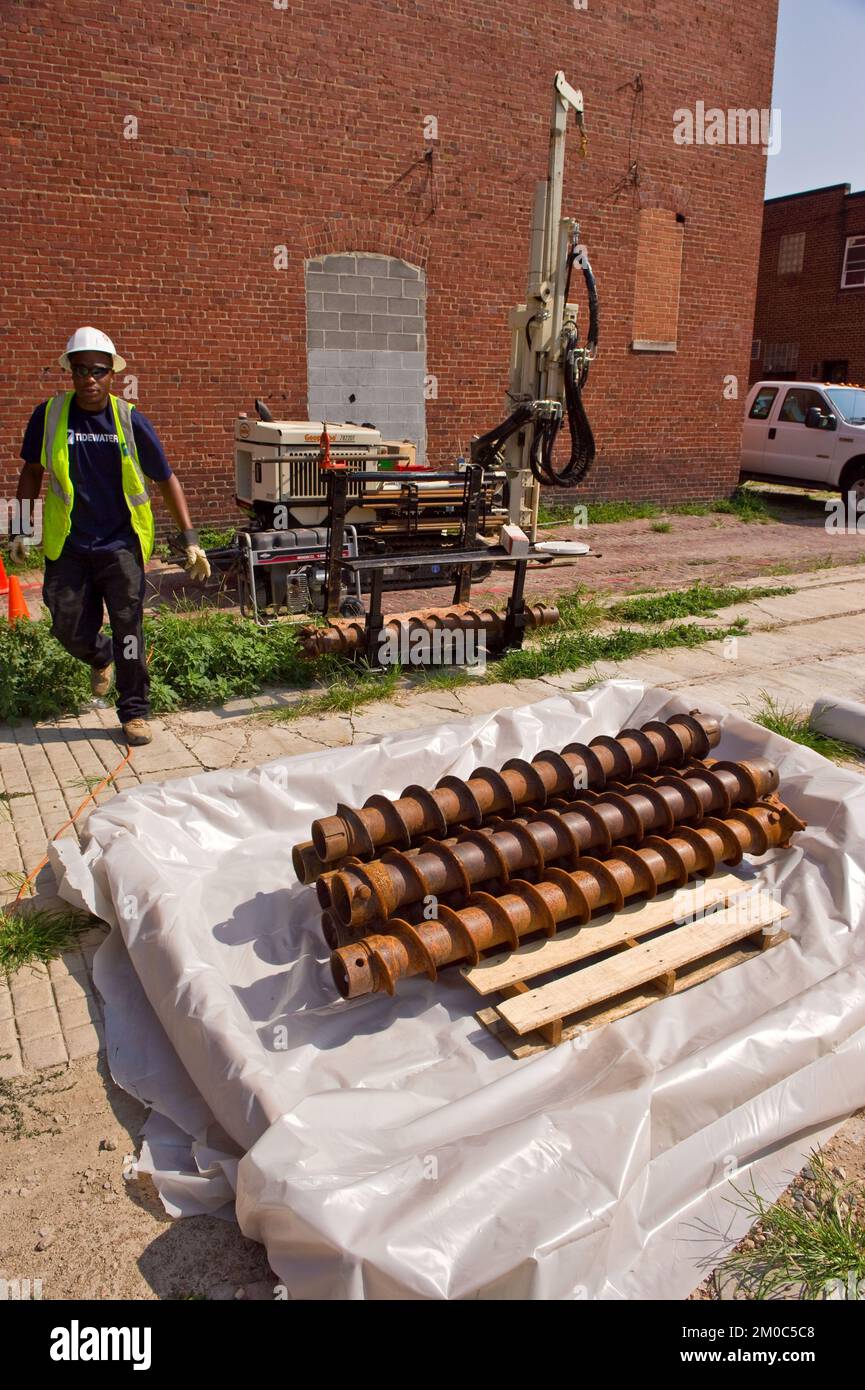 Leaking underground storage tank hi-res stock photography and images ...