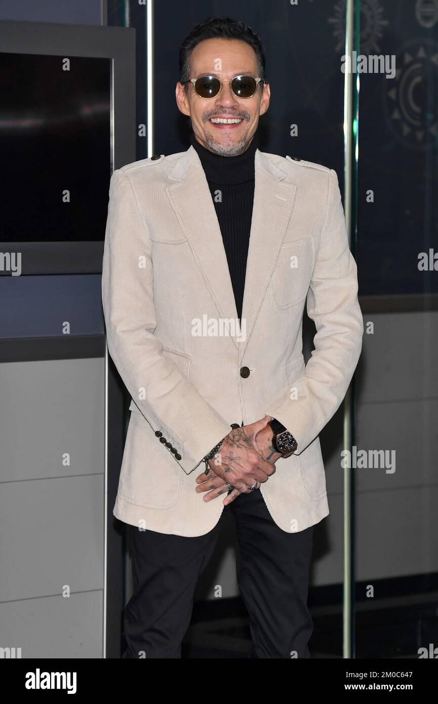 Singer/songwriter Marc Anthony visits the Empire State Building to ...