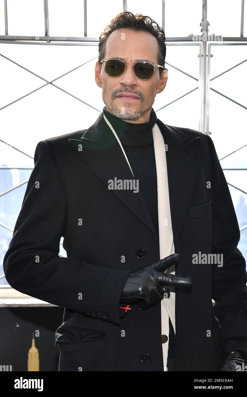 Singer/songwriter Marc Anthony visits the Empire State Building to ...
