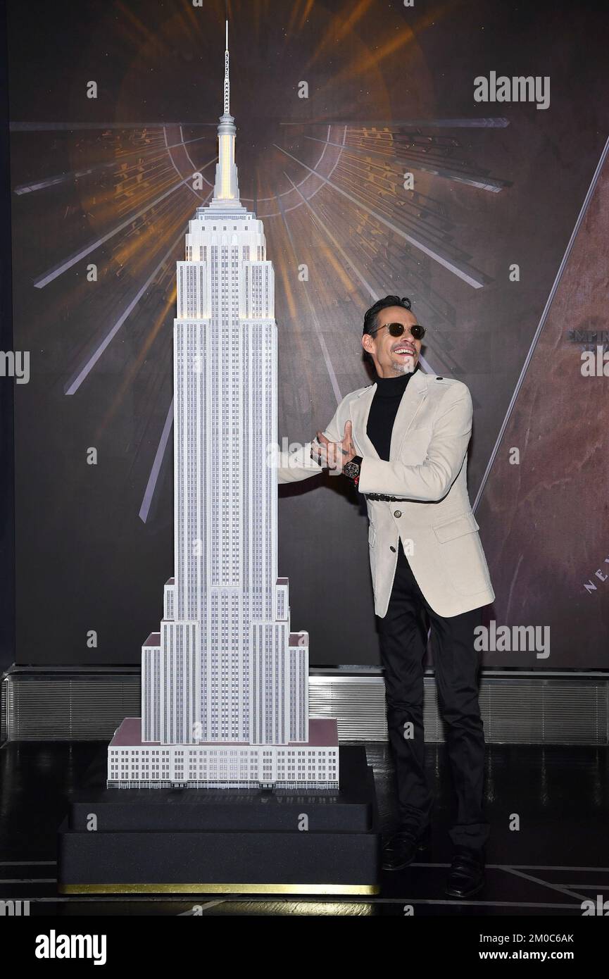 Singer/songwriter Marc Anthony visits the Empire State Building to ...