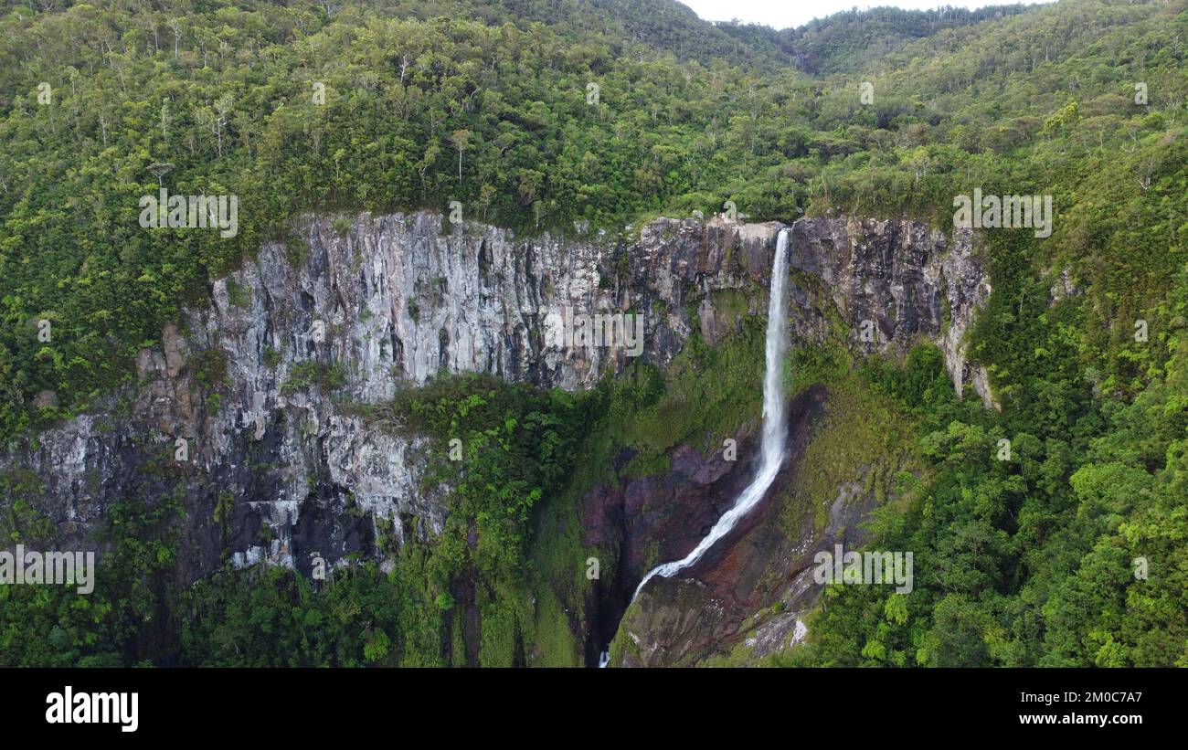 Cascade 500 pieds hi-res stock photography and images - Alamy