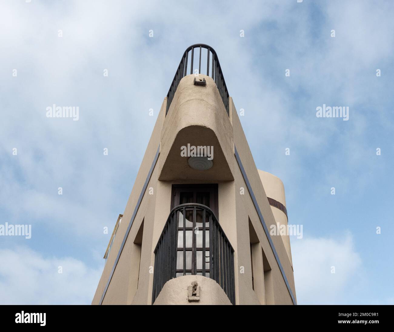 Unusal shaped building Stock Photo - Alamy