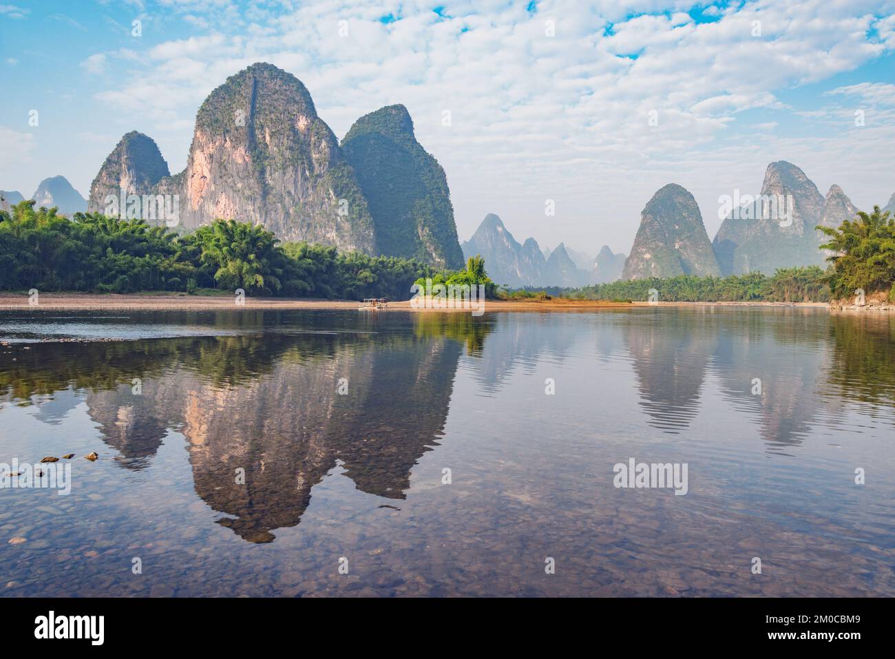 Sunrise view of Li River by Xingping. China Stock Photo - Alamy