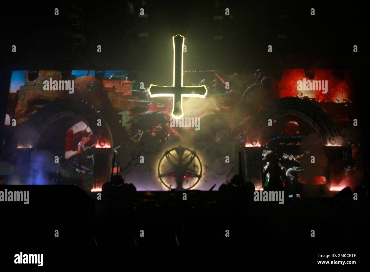 TOLUCA, MEXICO - DECEMBER 4: Lead vocalist King Diamond of the Danish ...