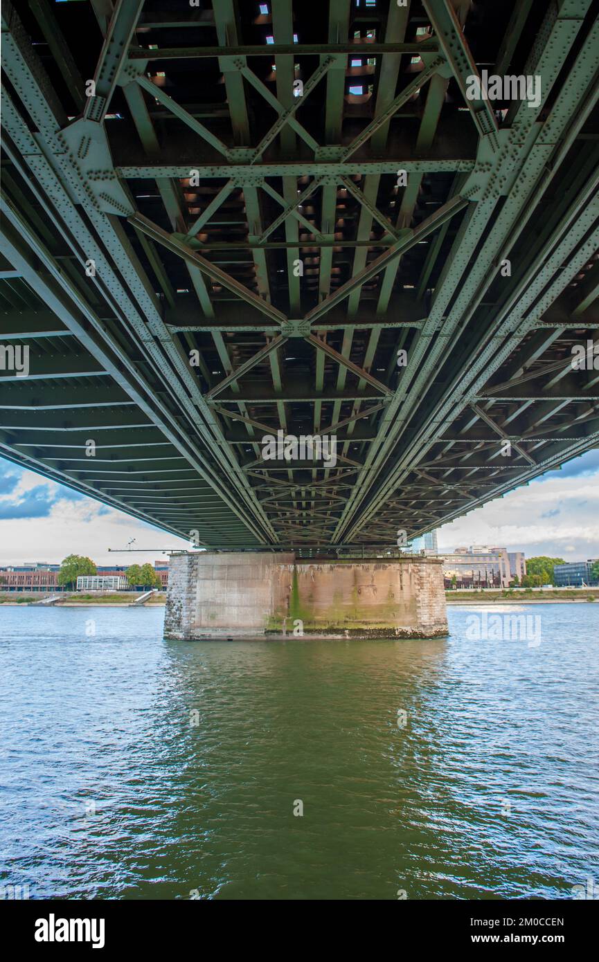 Underside of a large metal bridge Stock Photo - Alamy