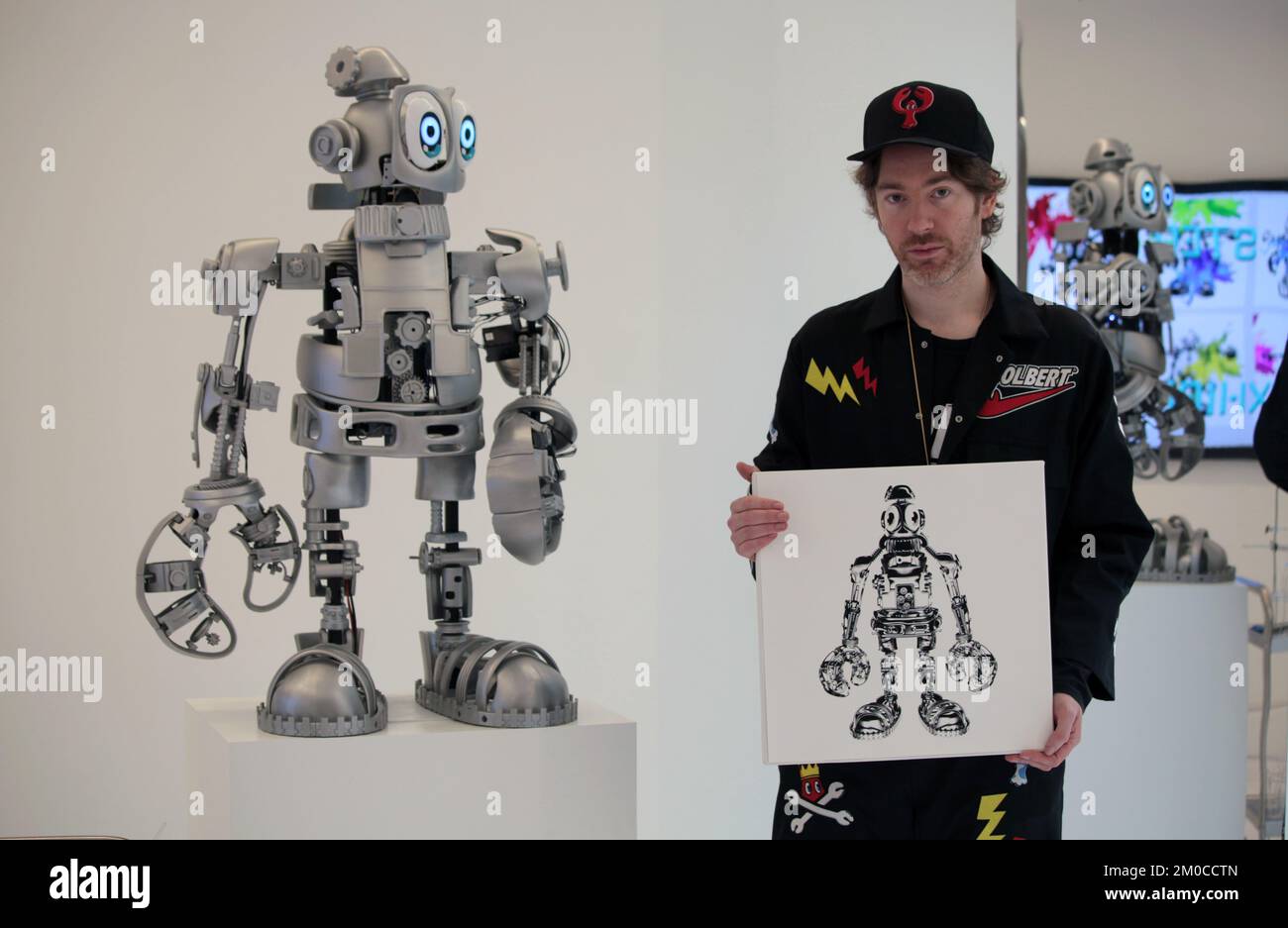 London, UK. Philip Colbert with his art-making LobsterBot at the ...