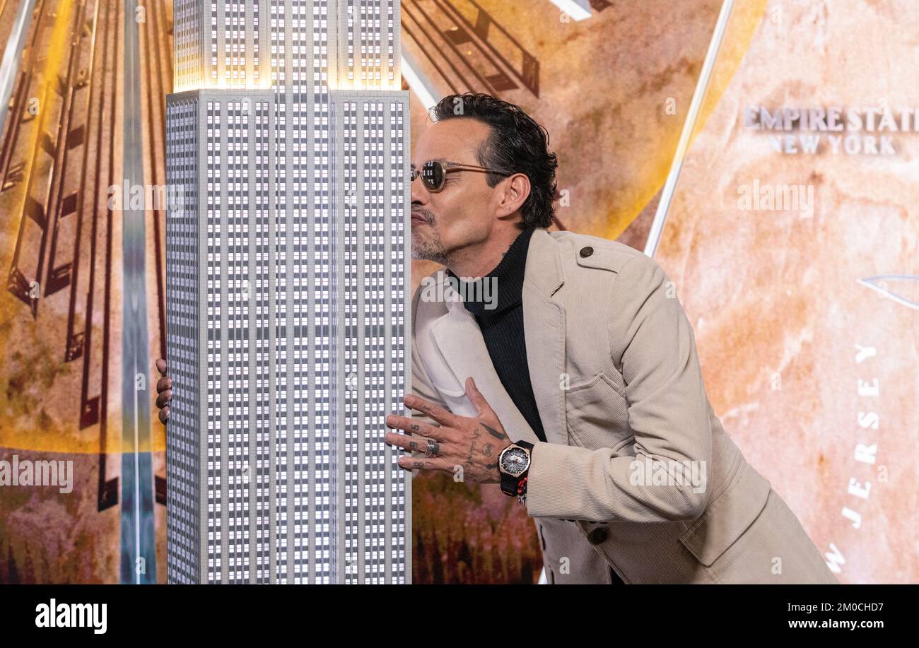 Marc Anthony poses during visit to Empire State Building in New York on ...