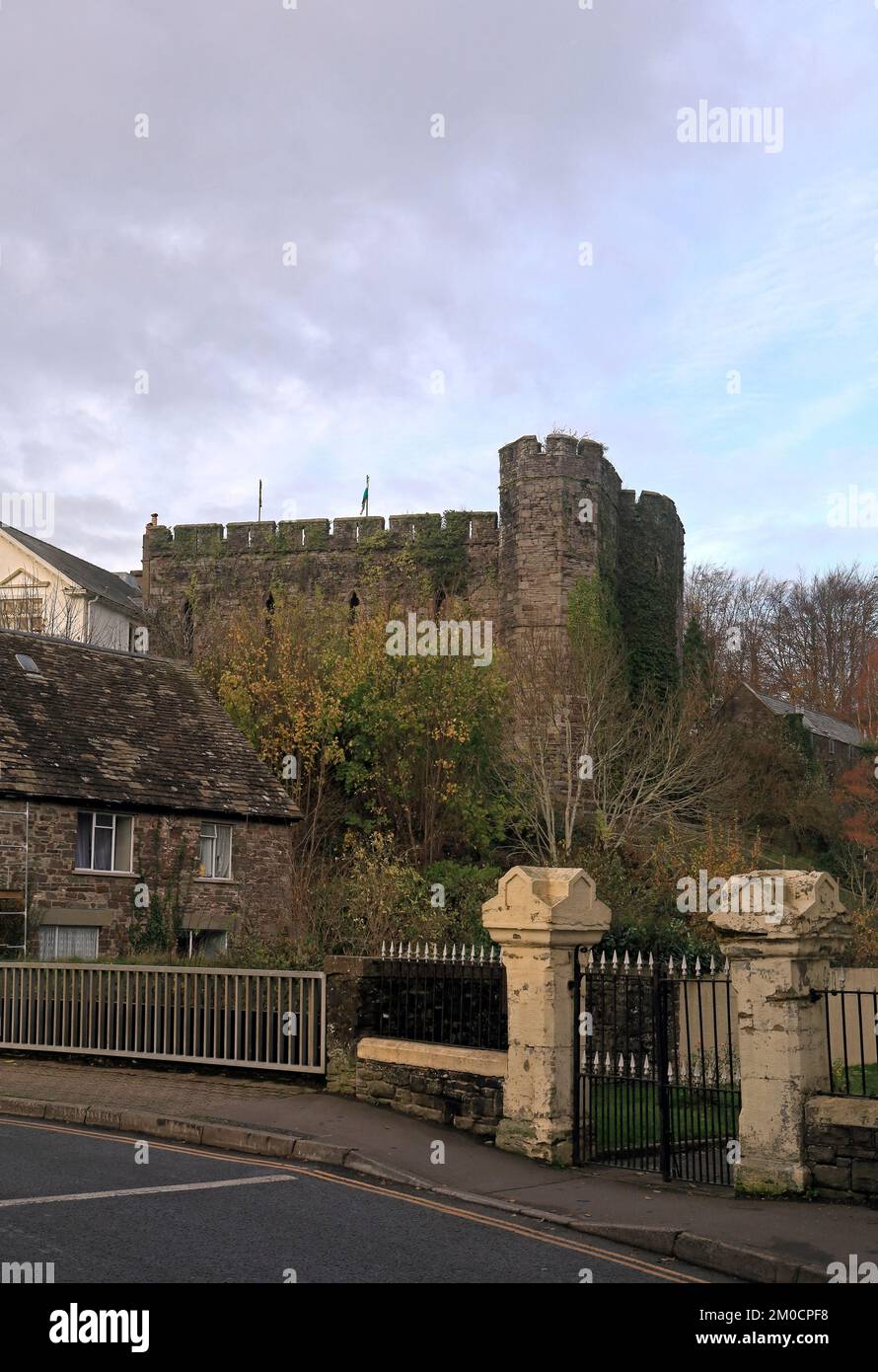 Brecon Castle, Powys, Wales, UK. December 2022. Winter. cym Stock Photo ...