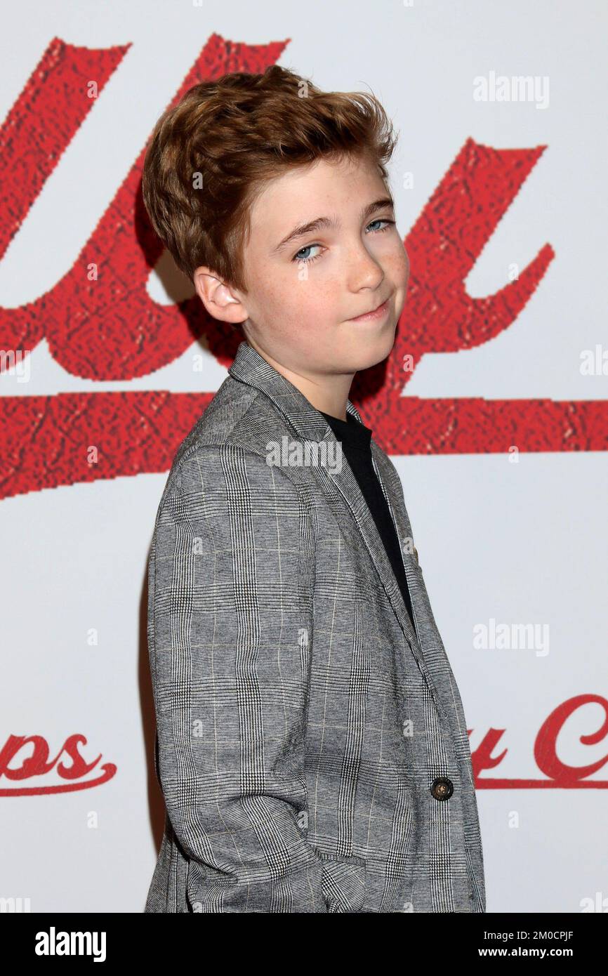 Los Angeles, CA. 3rd Dec, 2022. Carson Minniear at arrivals for RALLY CAPS Premiere, Directors ...