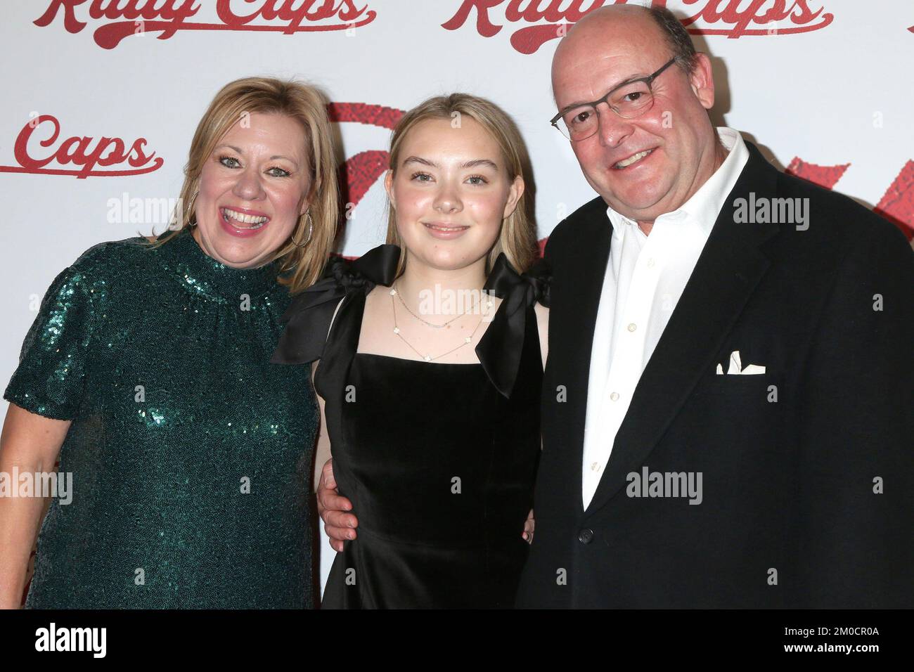Los Angeles, CA. 3rd Dec, 2022. Lisa Gross, Regan Gross, Chad Gross at ...